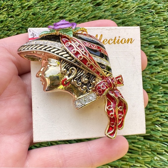 Vintage | Jewelry | Vintage Victorian Lady Brooch Pin | Poshmark